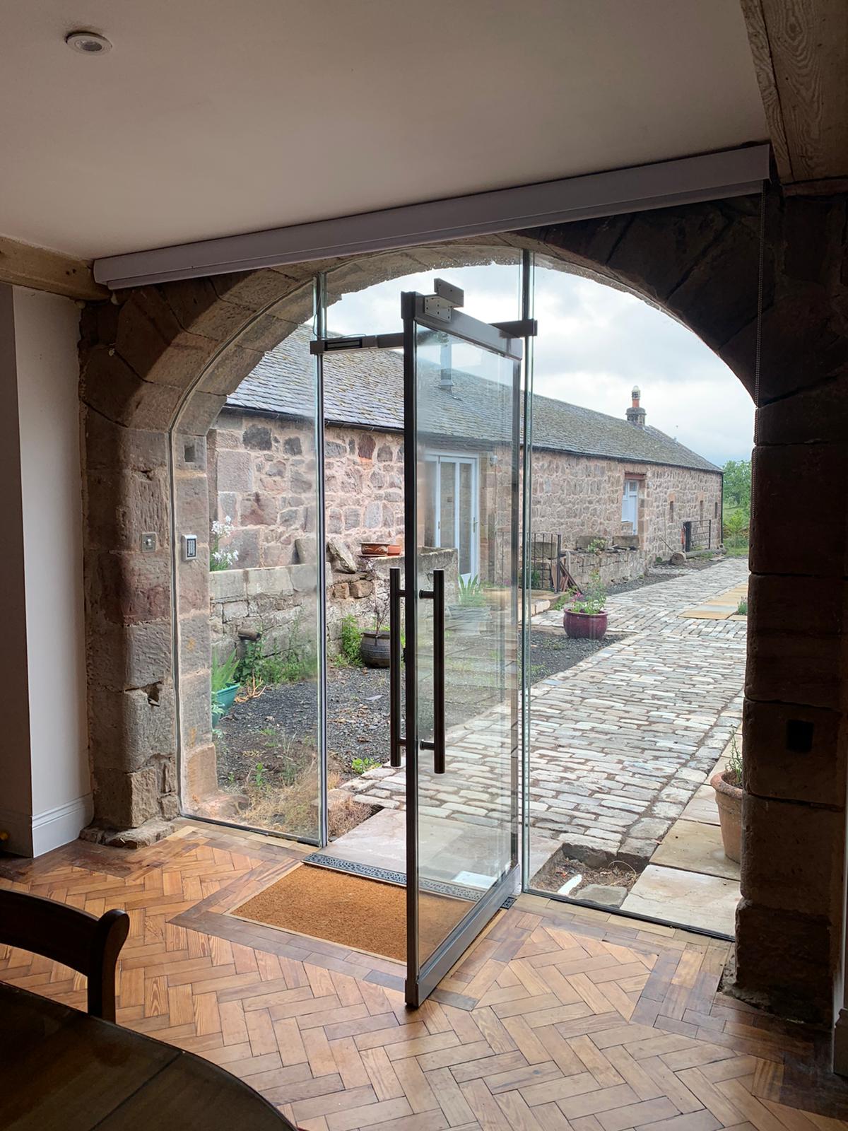 Frameless front door | FGC